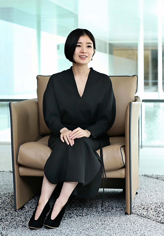 女性の日常を華やかに 信毎選賞の 黒河内真衣子 くろごうち まいこ さん 信濃毎日新聞デジタル 信州 長野県のニュースサイト