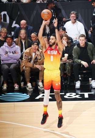 「チーム・ヤニス」が勝つ NBAのオールスター戦｜信濃毎日新聞デジタル 信州・長野県のニュースサイト